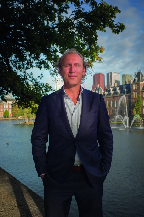 VEB - De man van 4 miljard VEB - De man van 4 miljard